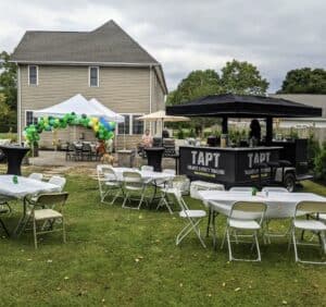 25 Amazing Outdoor Graduation Party Ideas - By Sophia Lee