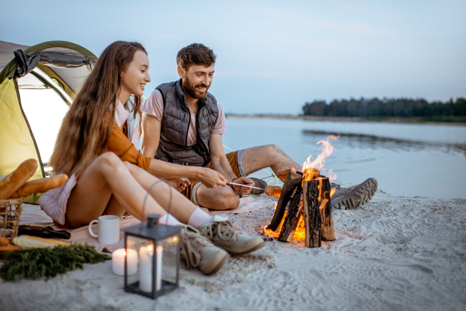 The 65 Best Cheap Date Ideas Couples Can Do On Any Budget - By Sophia Lee
