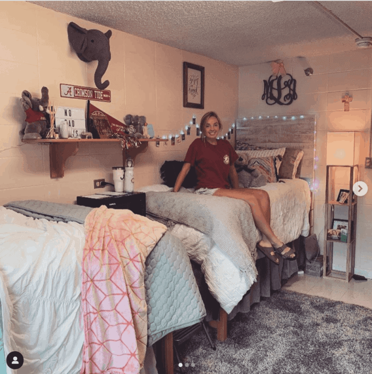 24 Photos of Insanely Beautiful & Organized Dorm Rooms - By Sophia Lee