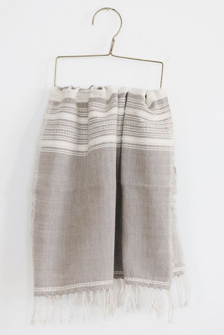15 Trendy & Neutral Kitchen Towels We Are Obsessed With - By Sophia Lee