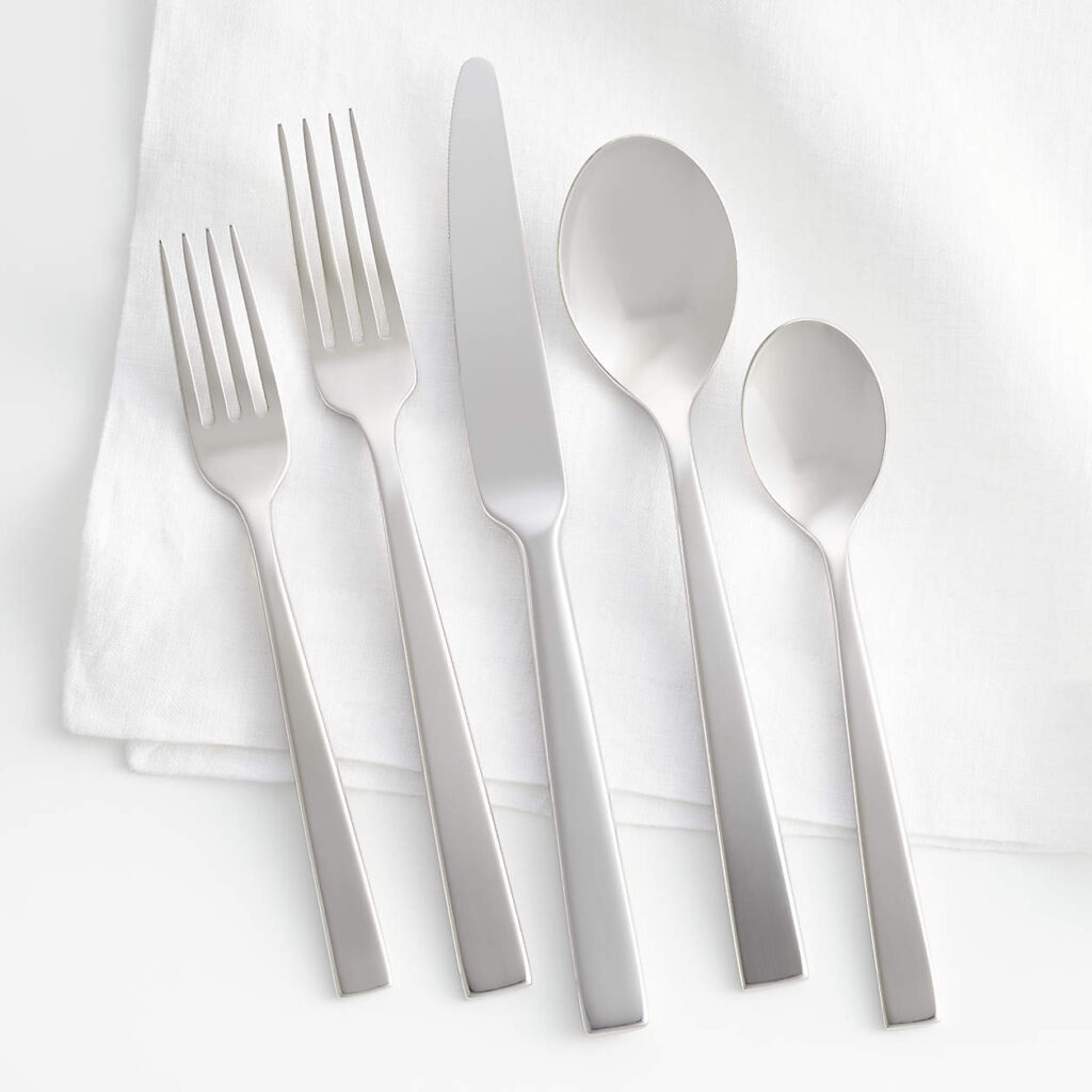 25+ Cute Silverware Sets For Every Style & Taste - By Sophia Lee