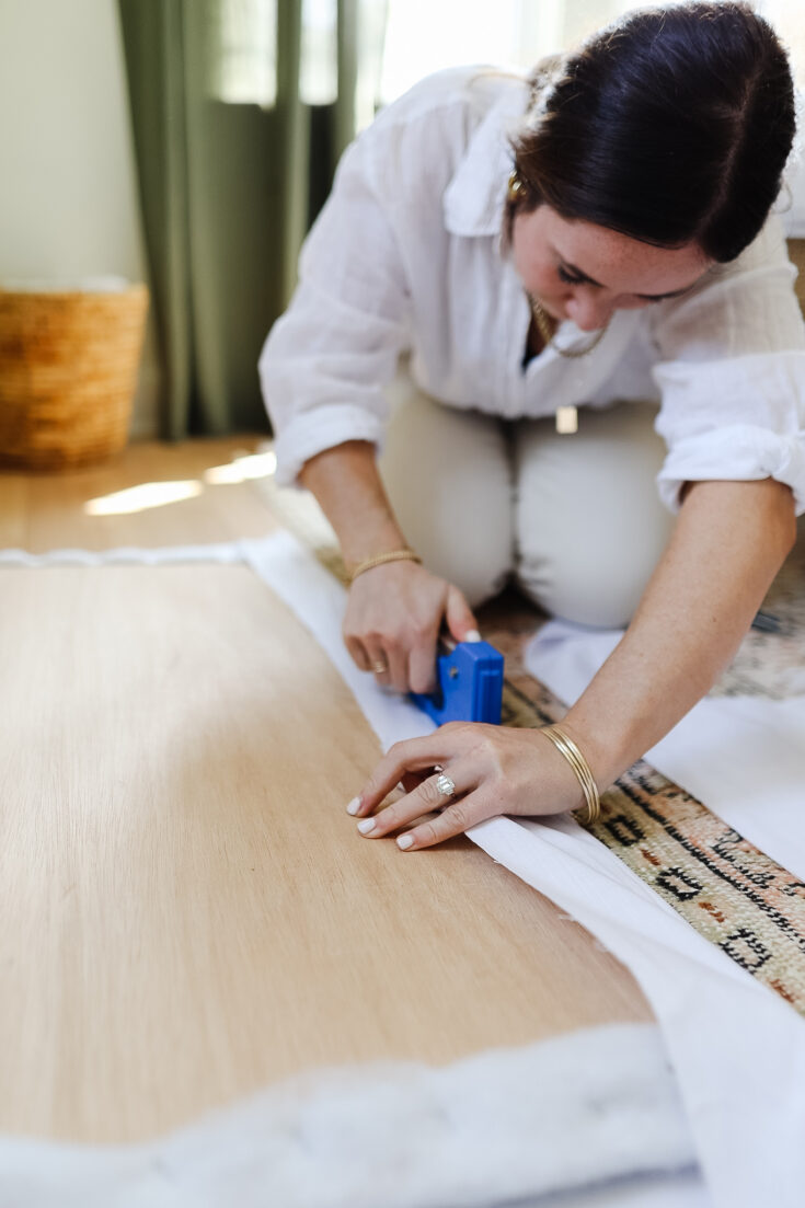 The Easiest Way To Make A DIY Pinboard - By Sophia Lee