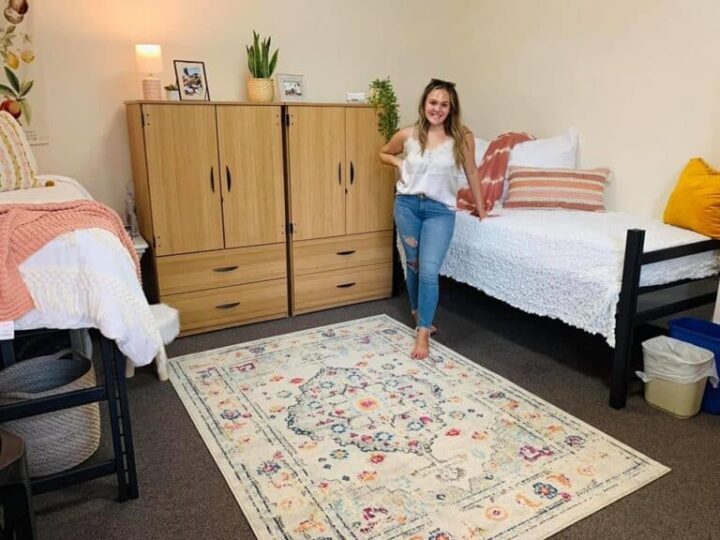 31 Insanely Cute Dorm Room Ideas for Girls To Copy This Year - By ...