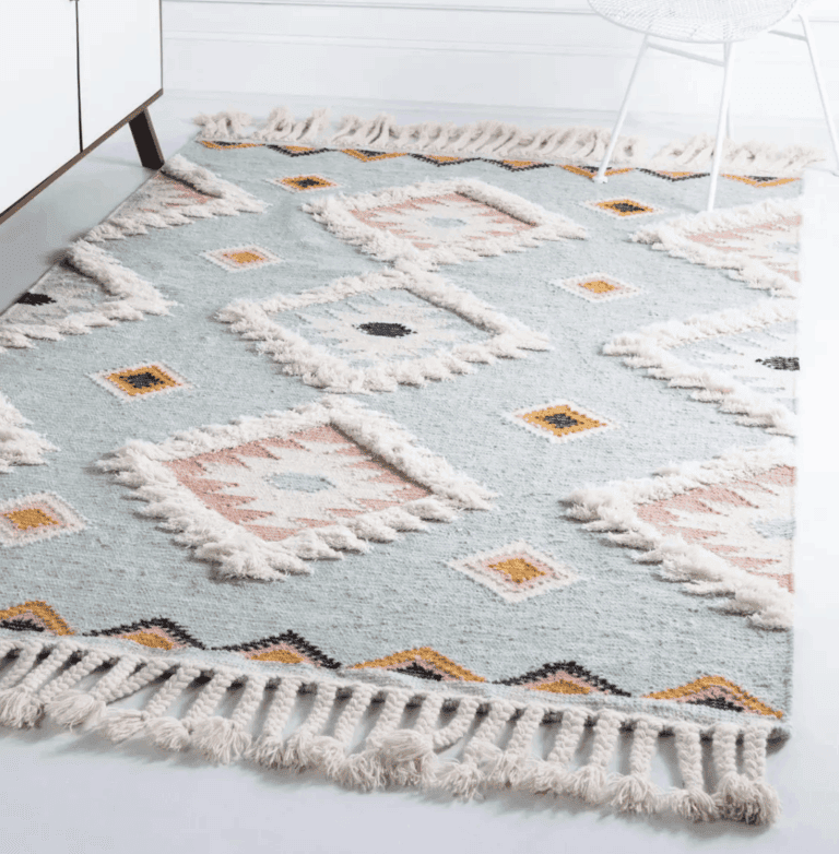 23 Trendiest Dorm Room Rugs That Will Transform Your Dorm - By Sophia Lee