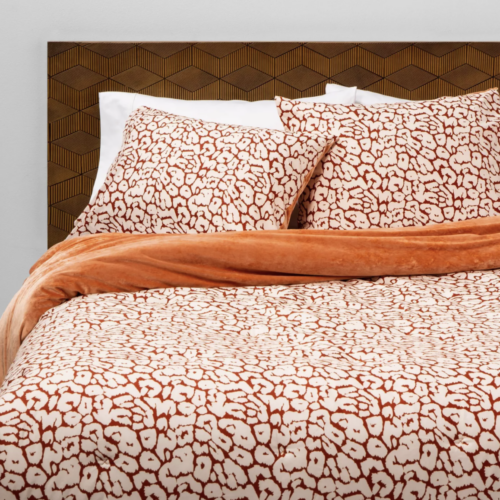 The Best Twin XL Bedding You Need In Your Dorm Room - By Sophia Lee