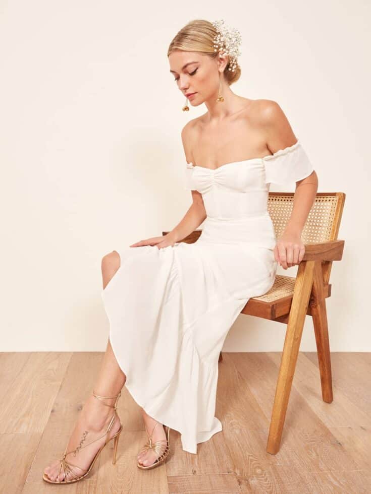 21 Grad Dresses That'll Make You Look Stunning On Your Big Day - By ...