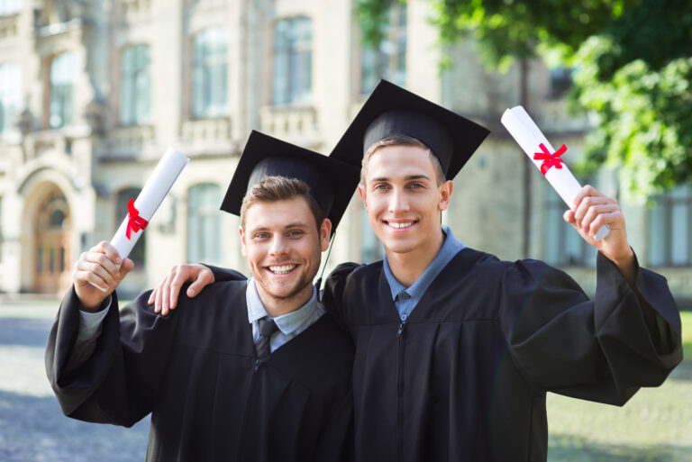 39 High School Graduation Gifts For Boys That Are Actually Good ...