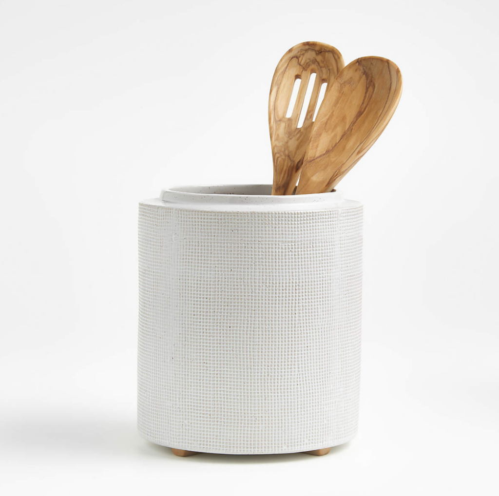 17 Kitchen Counter Decor Trends We’re Loving This Year - By Sophia Lee