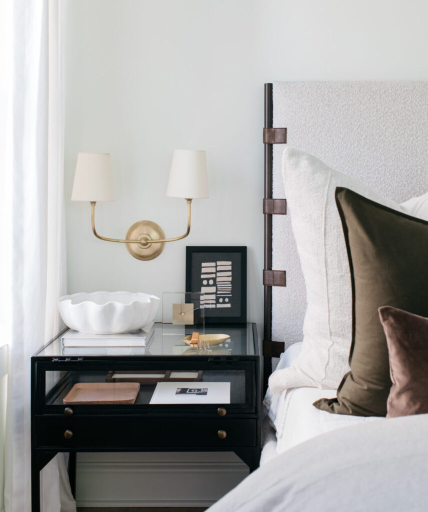 17+ Best Nightstand Decor Ideas & Tips - By Sophia Lee