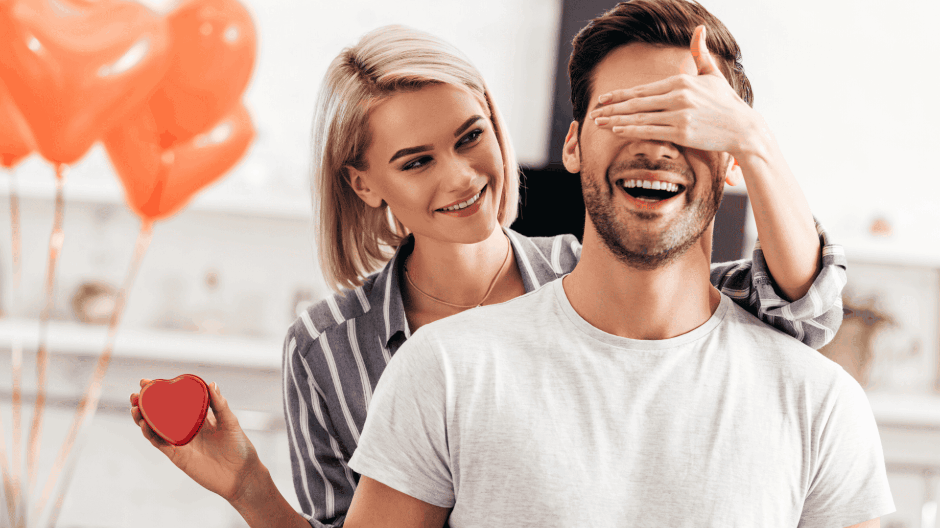 32 Insanely Trendy Gifts to Give This Year - By Sophia Lee